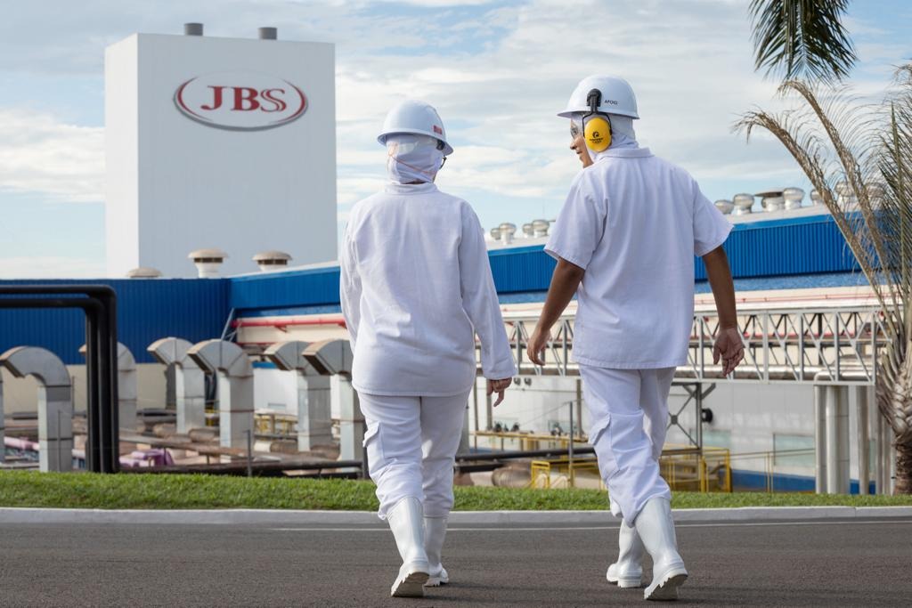 Maior empregadora do Brasil, JBS chega a 23,6 mil colaboradores em SC